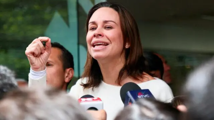 Esposa de Miguel Uribe reclama que el país está en guerra y dice que el ...