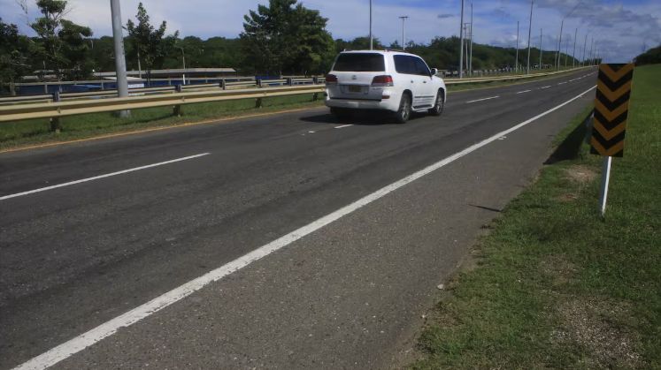 Conductores en alerta: denuncian nueva modalidad de atraco en la Vía ...