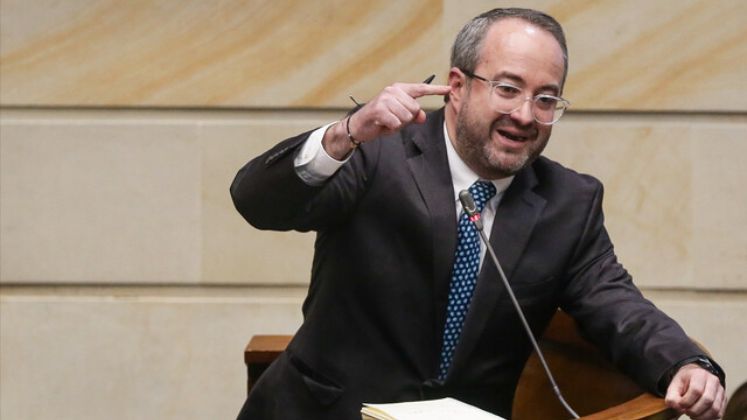 Condenan a 23 años de cárcel al senador Ciro Ramírez por corrupción en ...