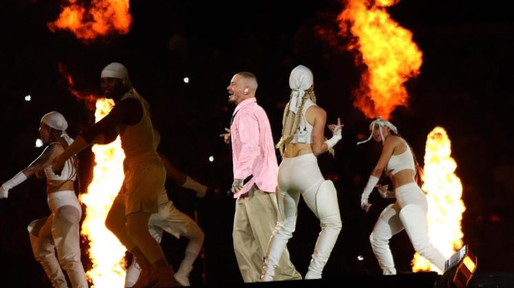 ¡Histórico! J Balvin reunió a más de 30 mil fans en Cúcuta y rompió ...