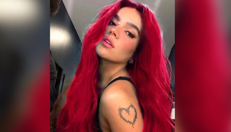 Este es el verdadero significado del cabello rojo de Karol G