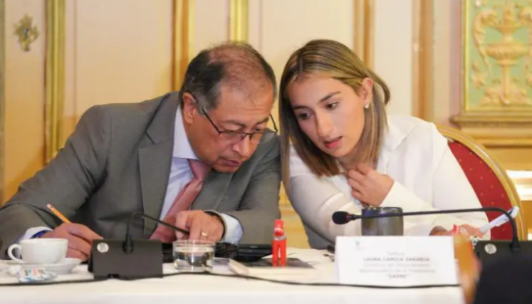 Laura Sarabia y Gustavo Petro se sientan hoy a conversar sobre renuncia ...
