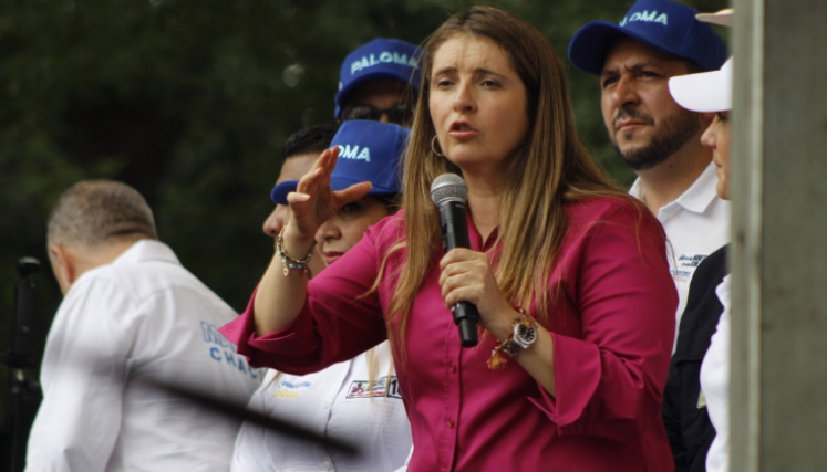 Detienen a mujer armada en acto político de Paloma valencia en el Tolima